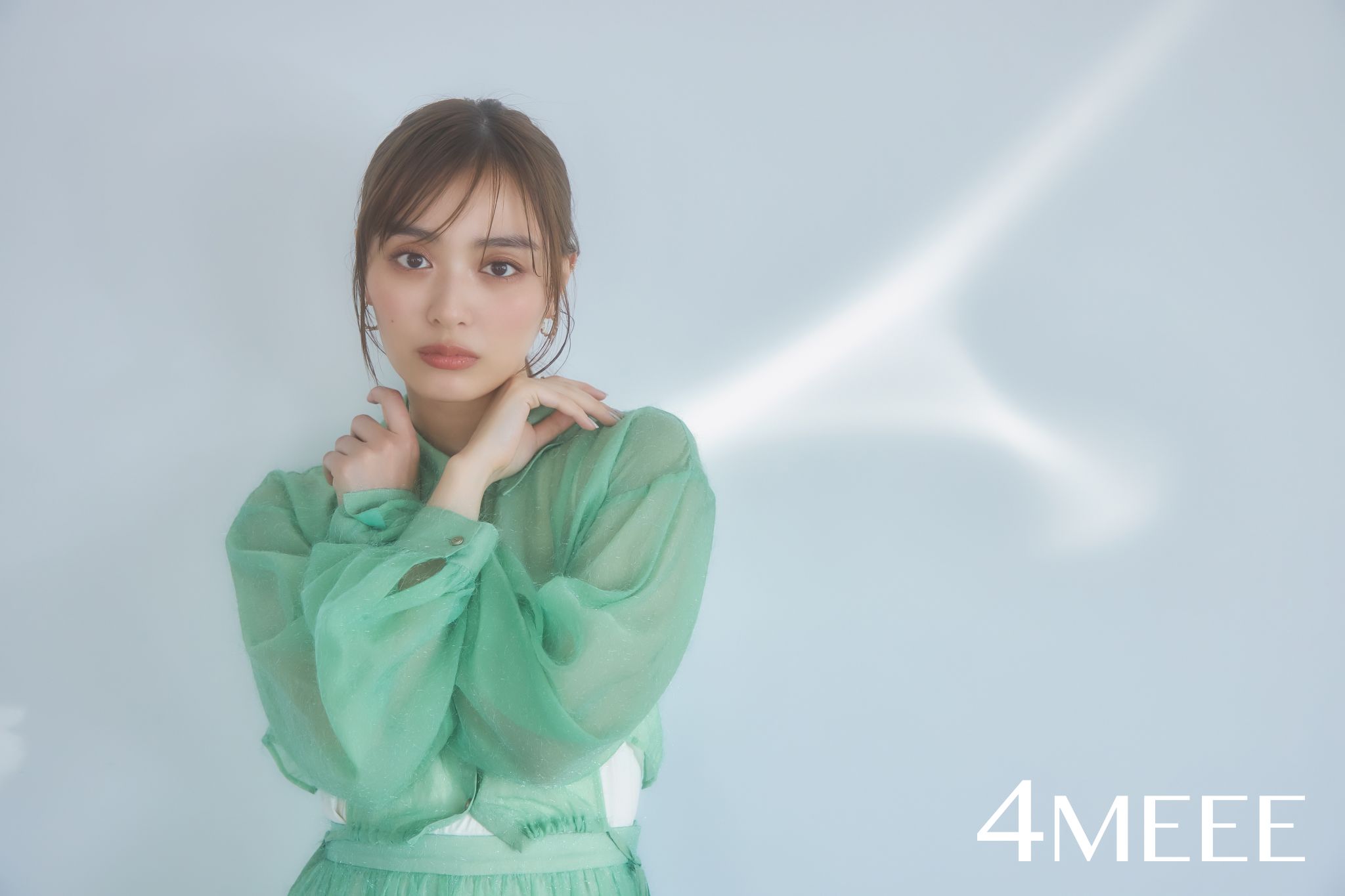 内田理央の長期連載、WEBメディア『4MEEE』でスタート。30代になった今の新たな恋愛観についても語る | 株式会社インタースペース